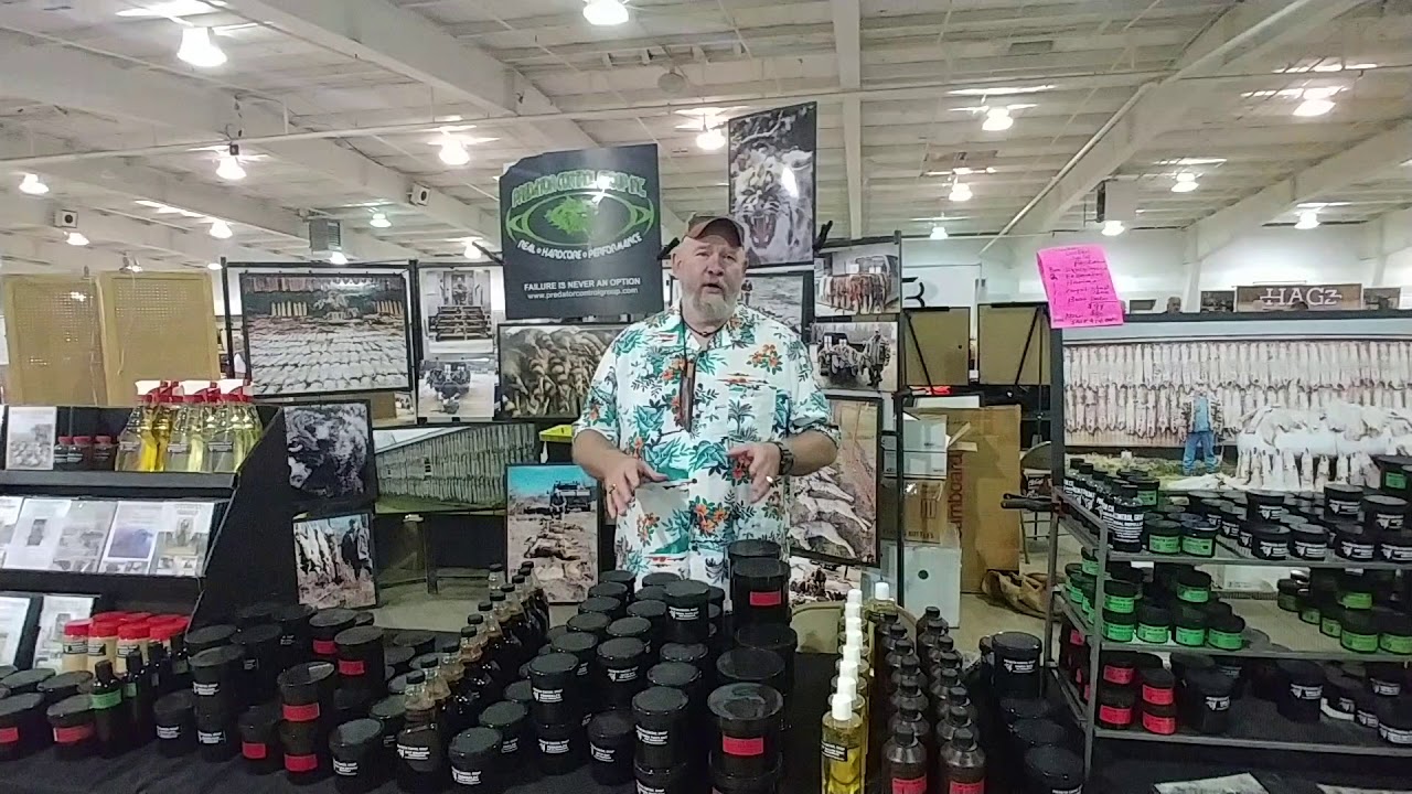 National Trappers Convention Hawaiian day - YouTube