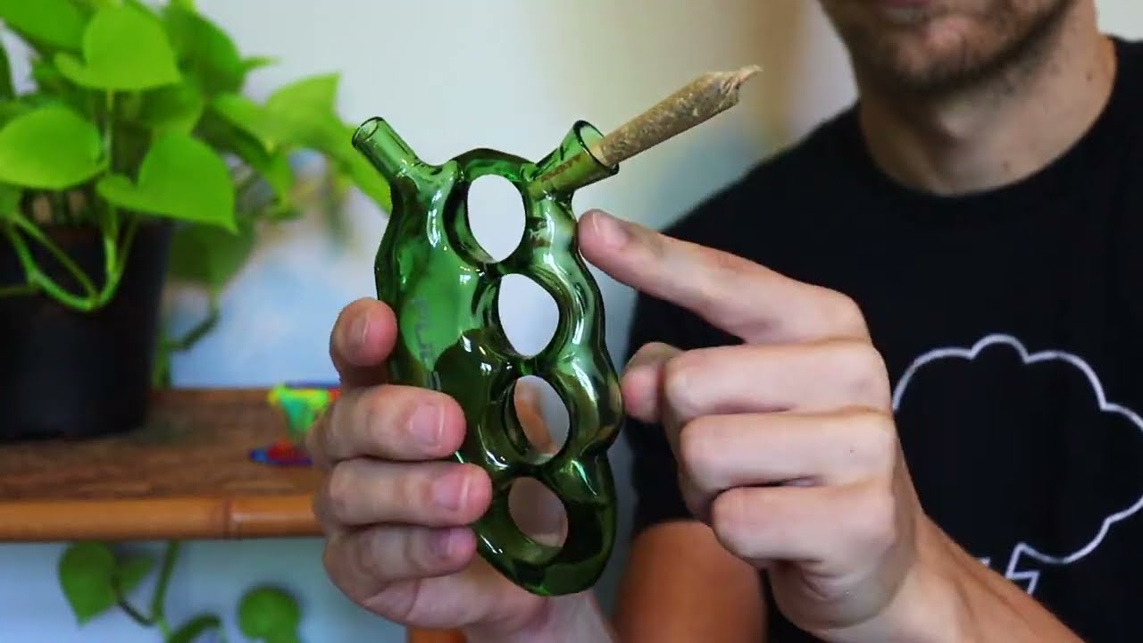 Pulsar Glass Knuckle Bubbler - YouTube