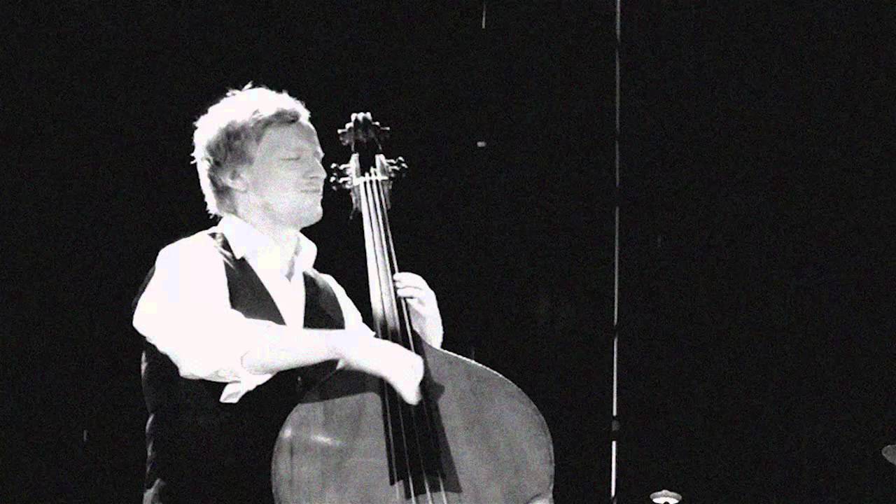 Eple trio House - YouTube