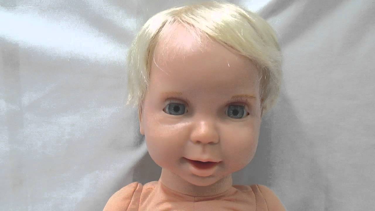 Boneca Miracle Baby funcionando - YouTube