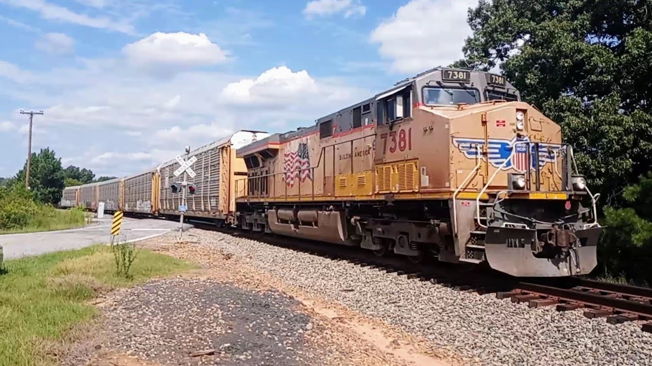 UP 7381 Leads Norfolk Southern Train 18D Into Union SC On The W Line - YouTube