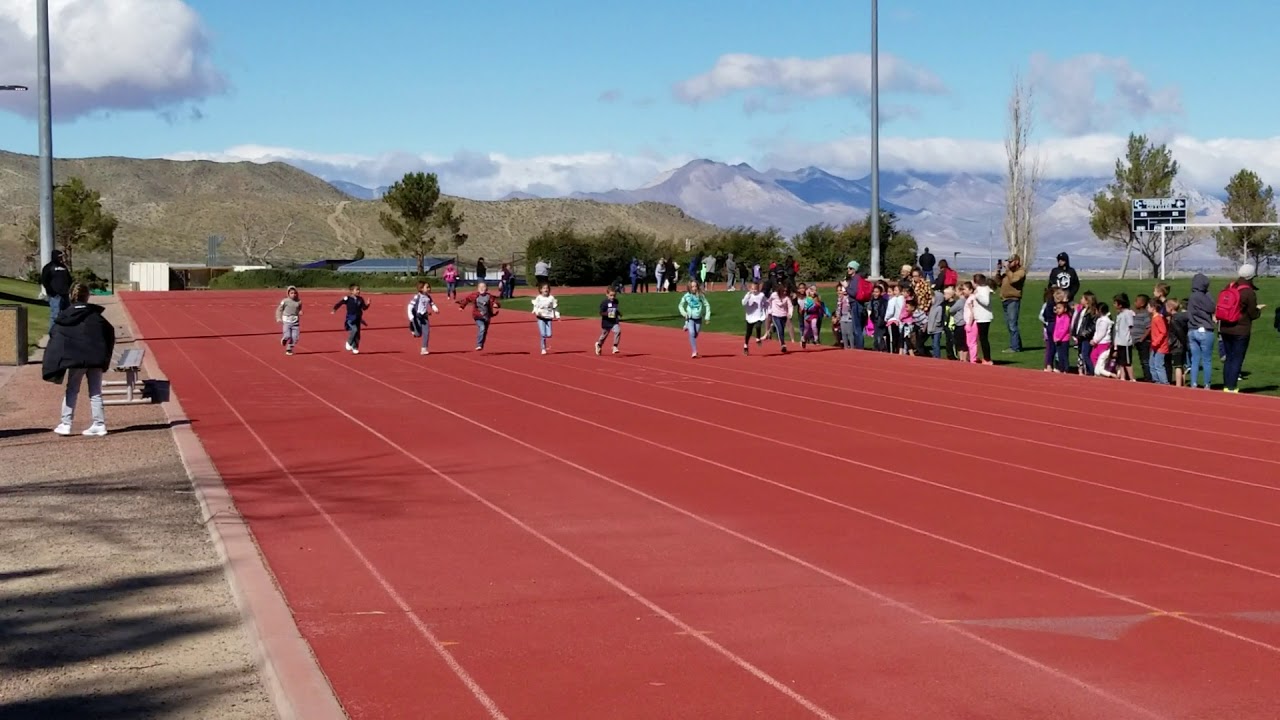 Bella, 2nd grade, 50 meter dash - YouTube