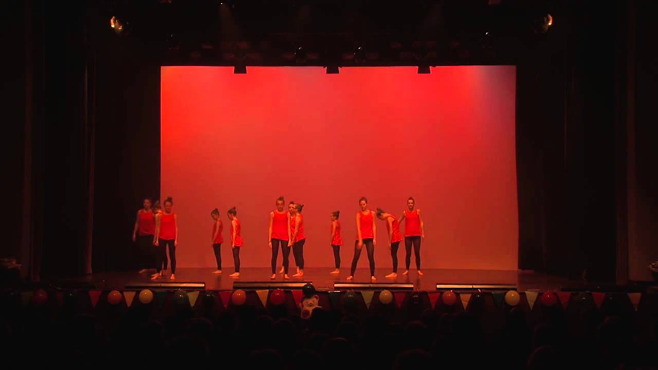 DancEvolution : Modern middelbaar - YouTube