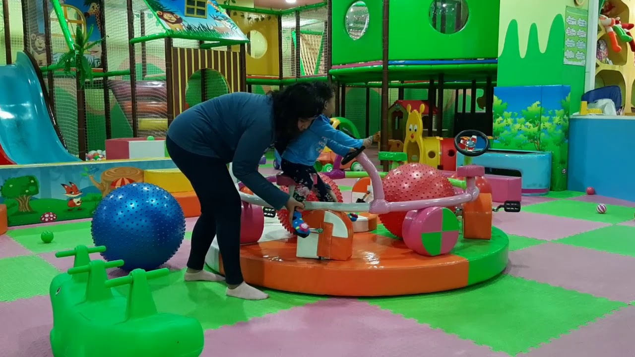 MAIN DI TAMAN TABEBUYA || PLAYGROUND FUNPOLIS CINERE - YouTube
