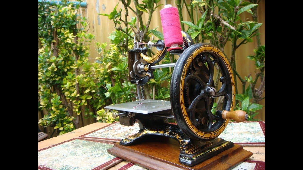 Antique Vintage Old Victorian The Agenoria Hand Crank Sewing Machine ...