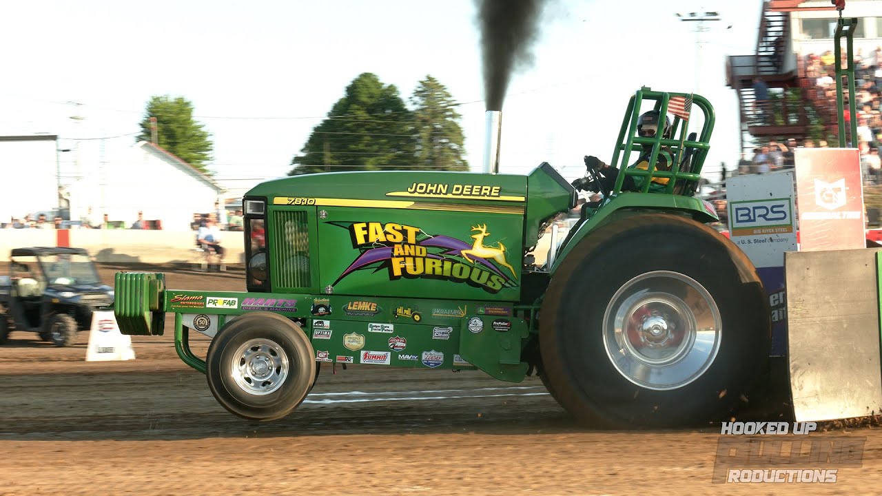 Super Farm Tractors Pulling at the 2022 300 Raceway Nationals - Farley ...