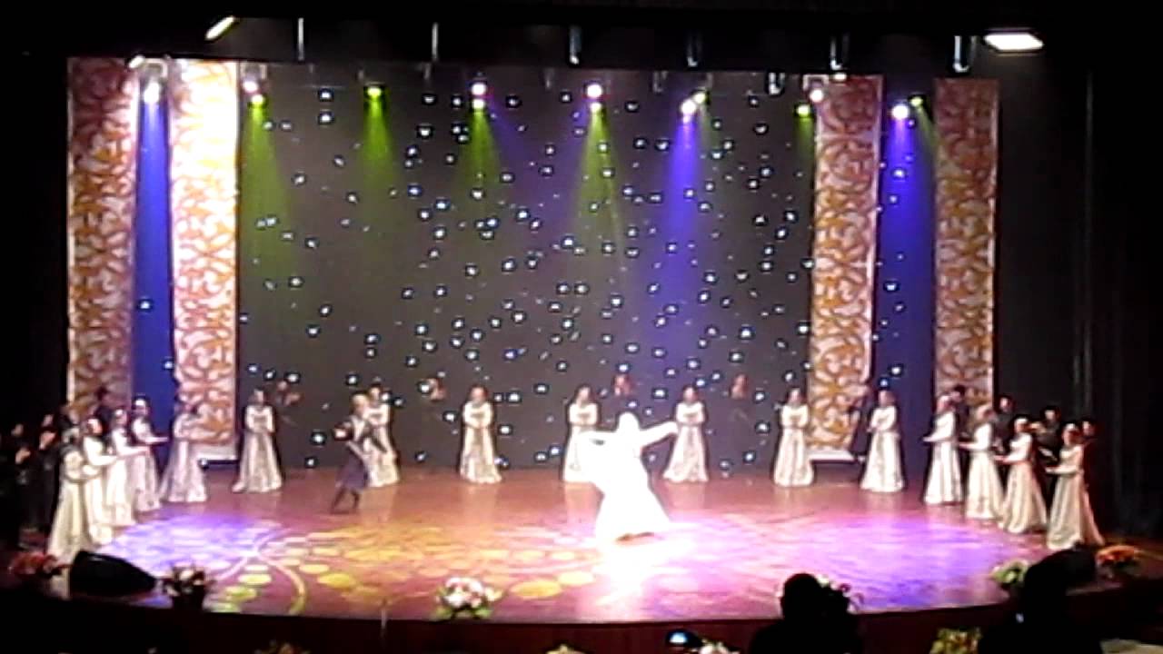 Chechen dance in Abudhabi 2012 - YouTube