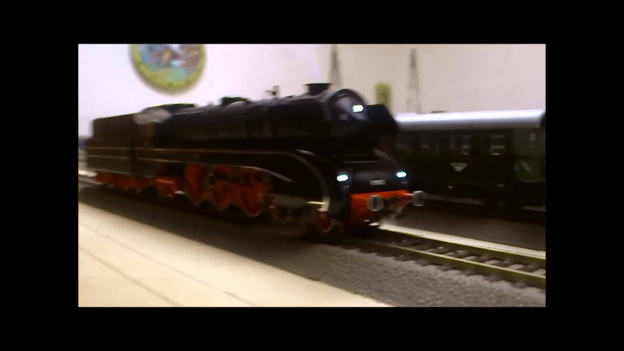 ROCO 62193 DB BR 10 002 - YouTube