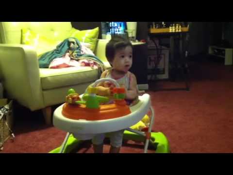 Kaylee watching nick jr - YouTube
