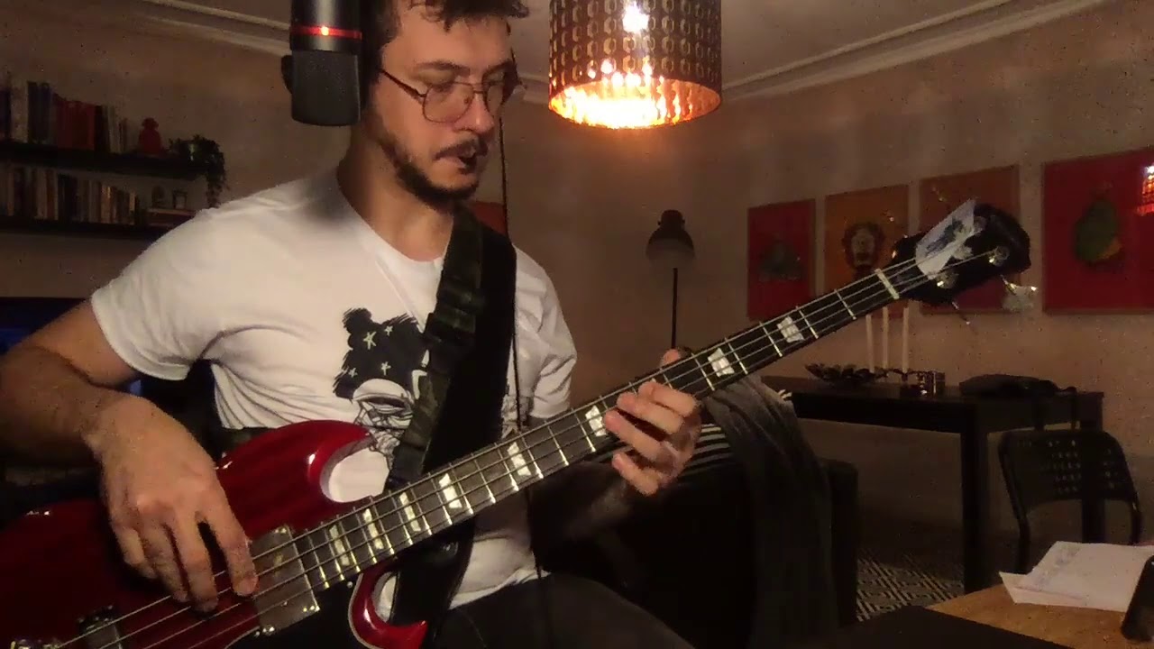 Fred Bass 002 - YouTube