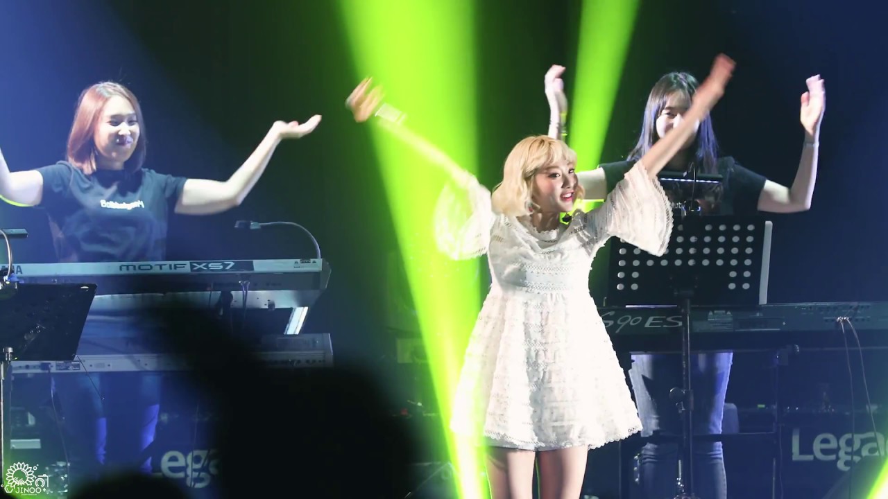 [4K] 170909 볼빨간사춘기 'You(=I)' 직캠 Bol4 fancam (Bol4 1st Concert in Taipei ...