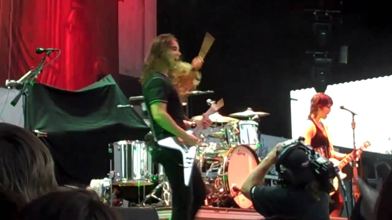 halestorm- i get off - YouTube
