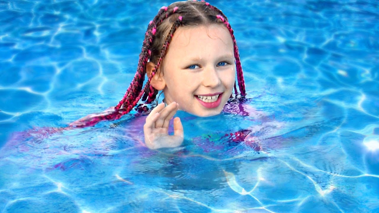 Lisa is swimming with little Misha in the swimming pool for kids - YouTube