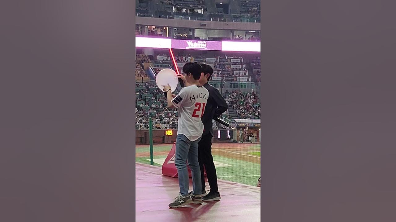 20240919 문학 SSG 랜더스 홈 니키 마술쇼 - YouTube