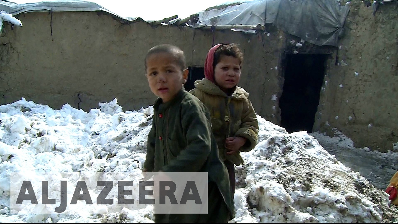 Afghanistan's displaced face harsh winter - YouTube