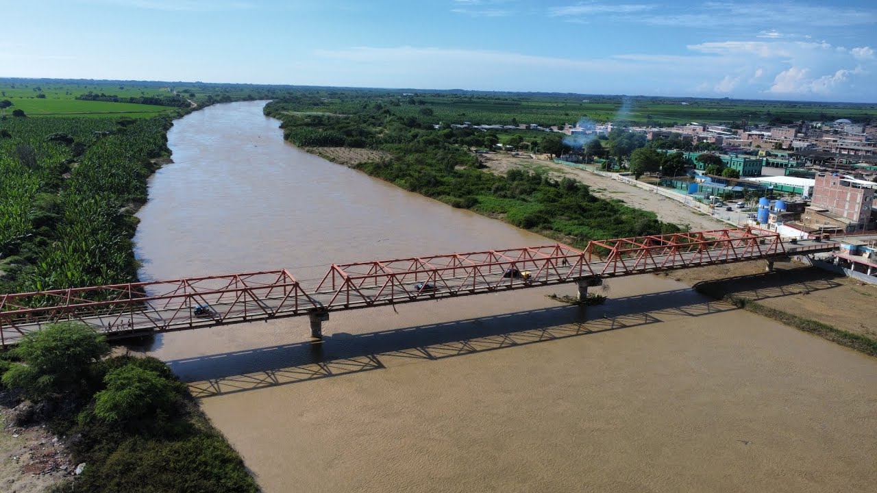 TUMBES una vista aérea de la ciudad. || Después de las lluvias. El río ...