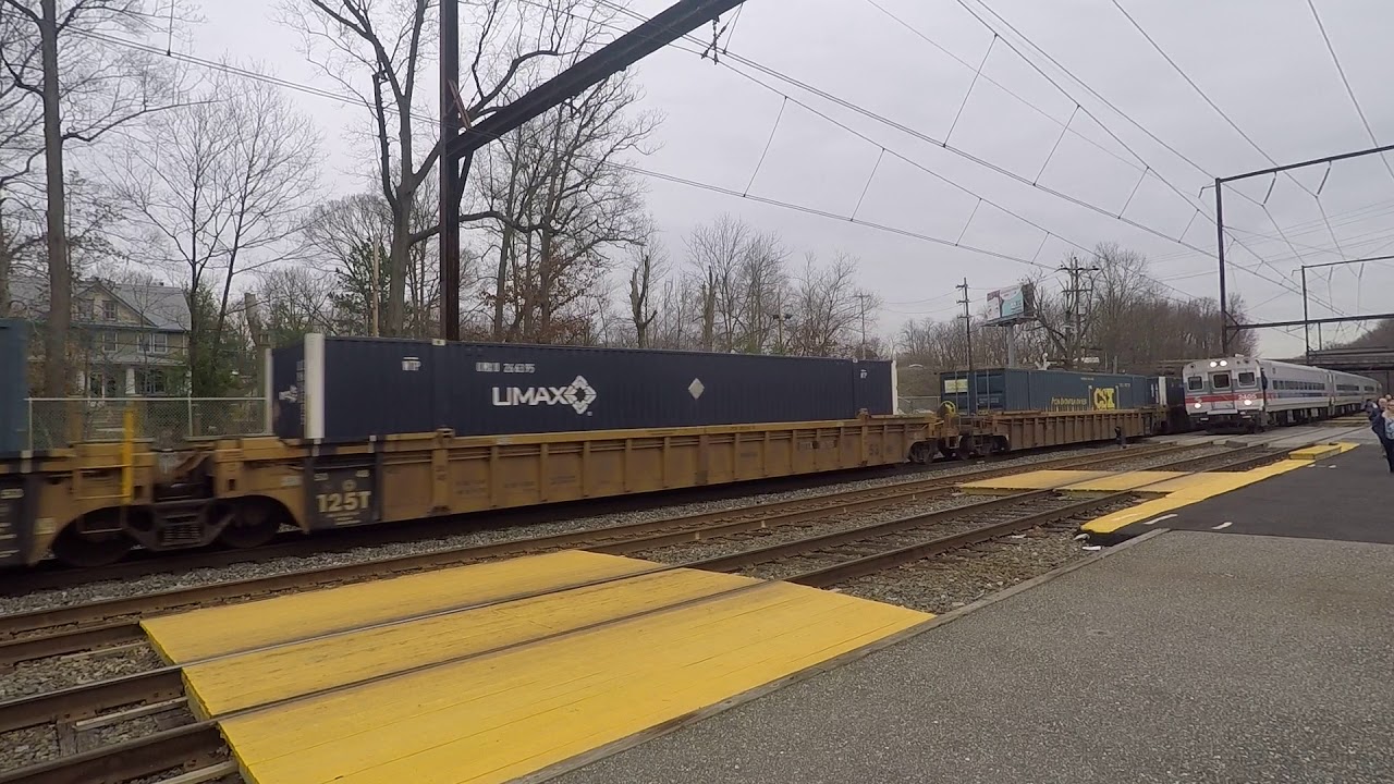 Triple trains at Woodbourne - YouTube