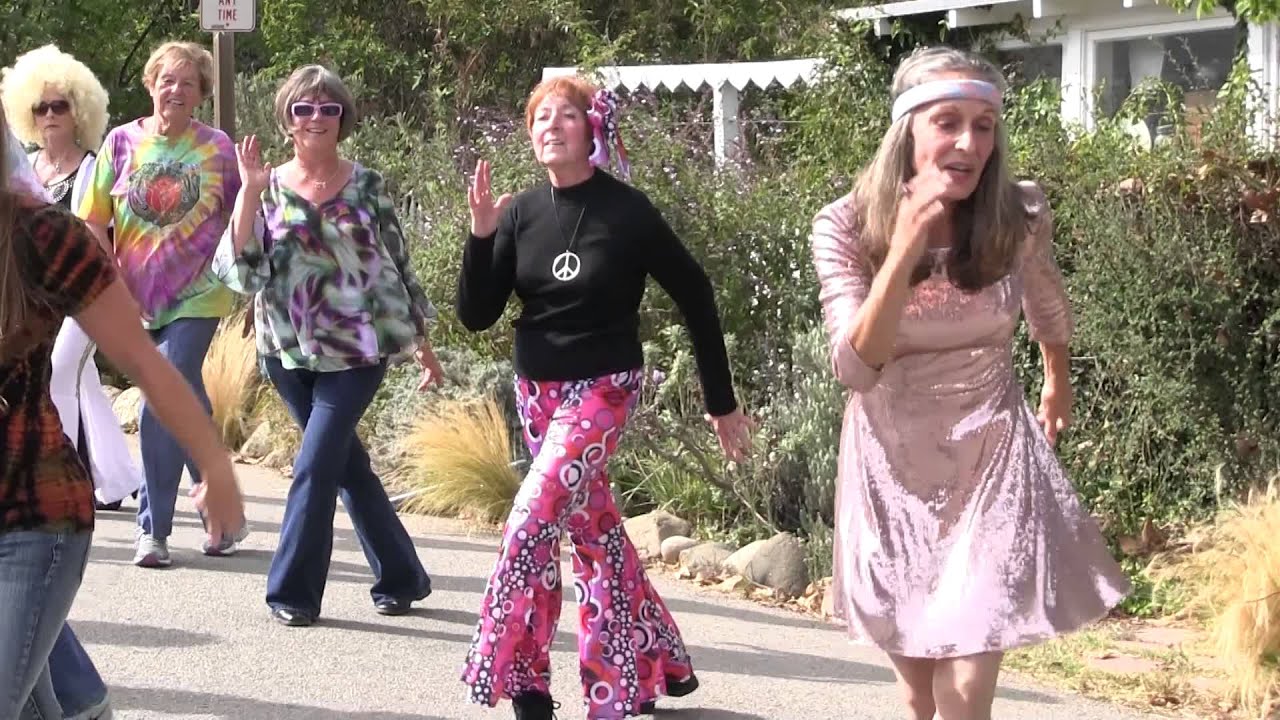 Get Down Tonight on Oct 24, 2015 (2nd Dance) - YouTube