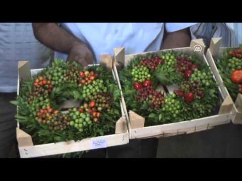 Anadolu Ajansı - Süs biberinden çelenk