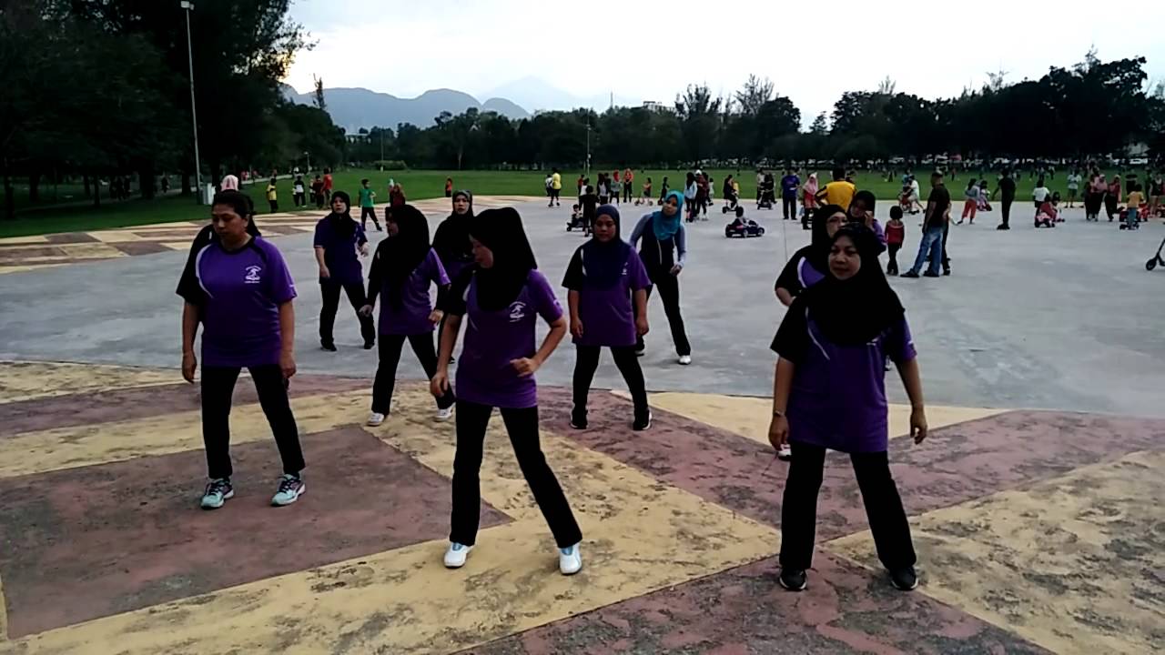 AYU'S CLUB LINE DANCE ( MERU MERU) - YouTube