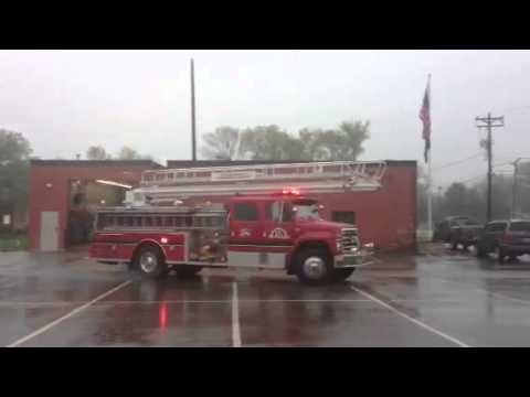 Lake Elmo Fire Dept Ladder 1 - YouTube