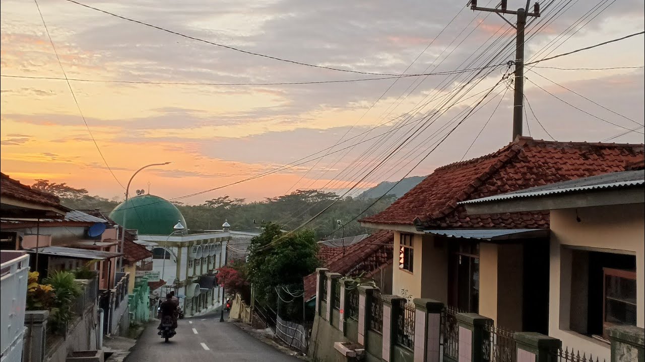 Suasana pagi hari di desa Parakan || Jalan pagi menuju desa Kahuripan ...