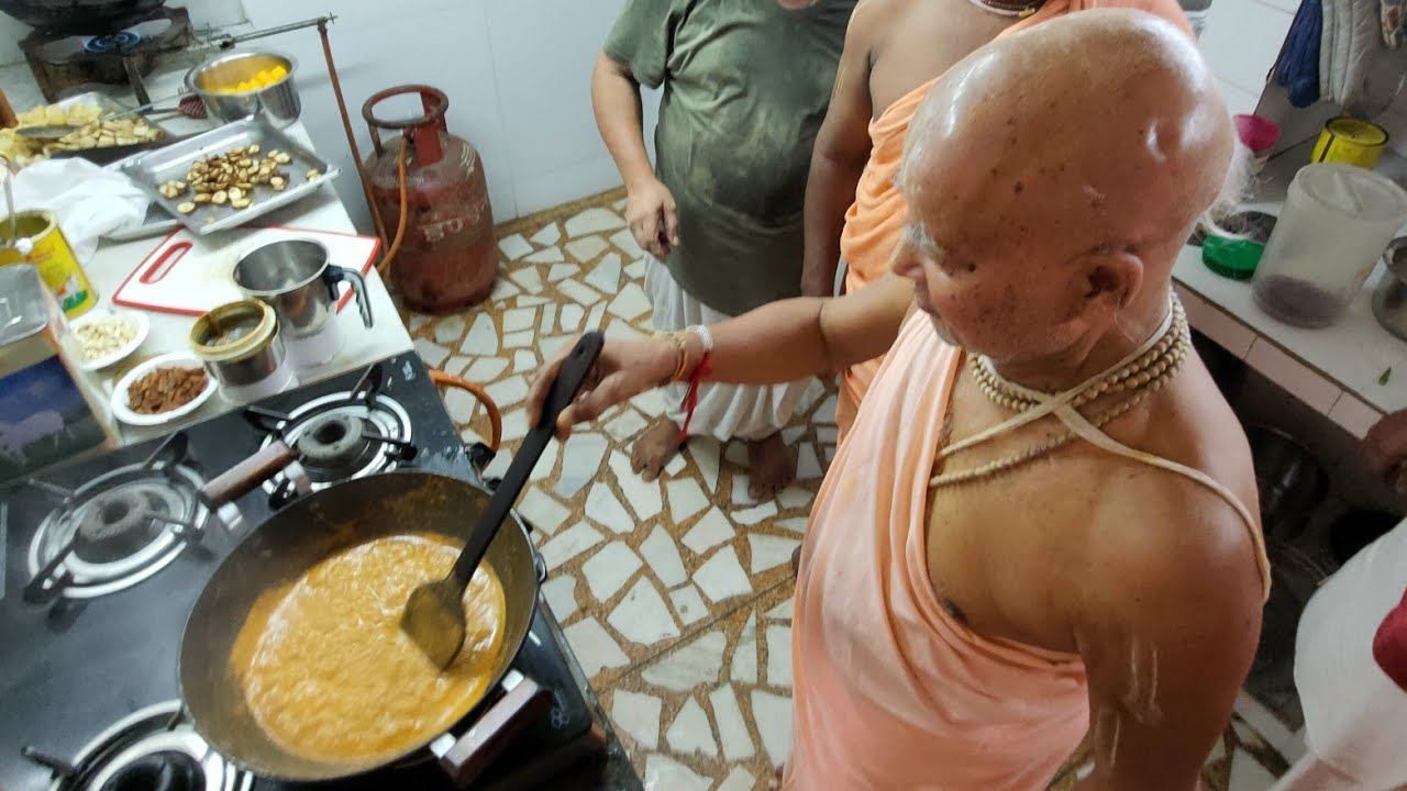Cooking for Srila Prabhupada! 22-08-21 Vrindaban - YouTube