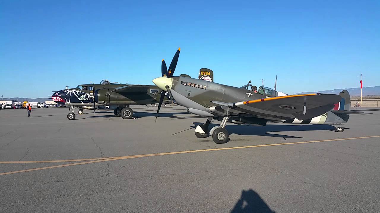Spitfire IXc merlin engine sound- up close! - YouTube