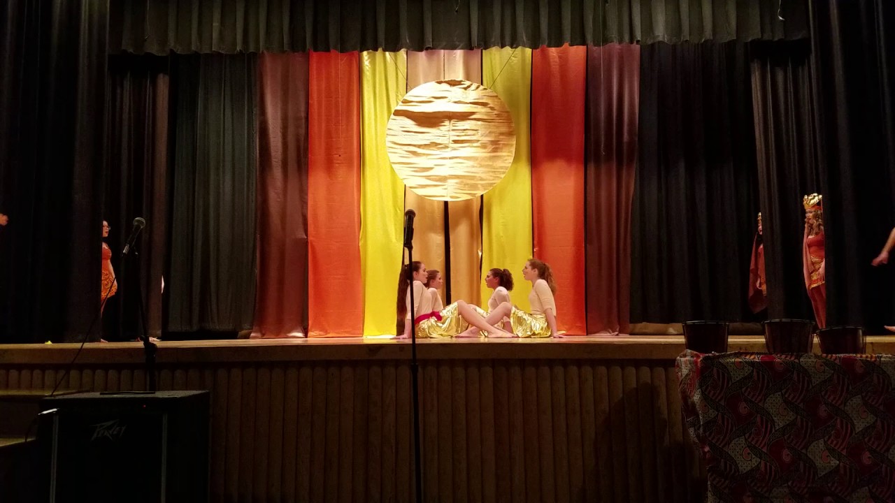 AMS lion King Jr - lioness hunt - YouTube