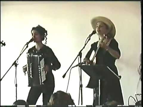 GINNY MAC & DEVON DAWSON - Little Darling Song (Live) - YouTube