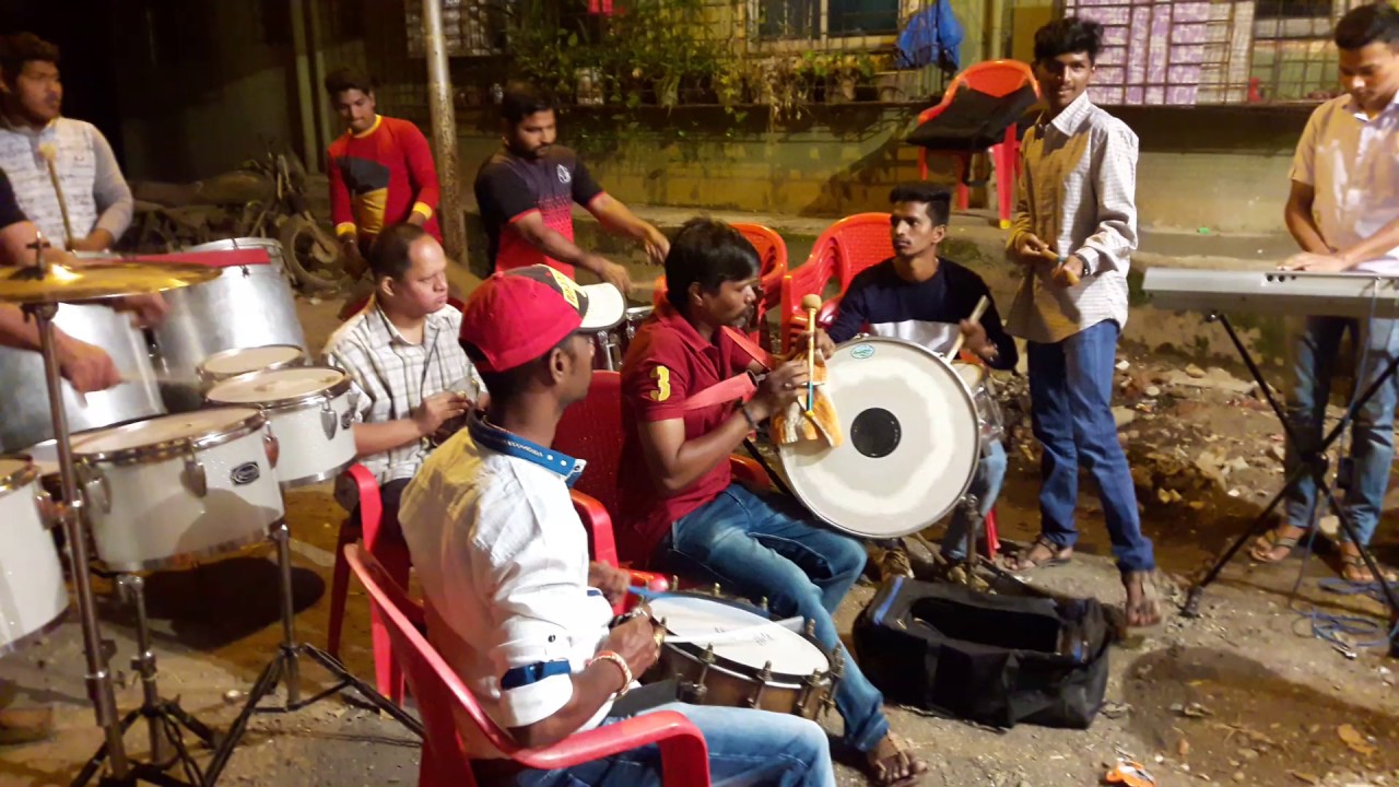 Haresh banjo party - YouTube