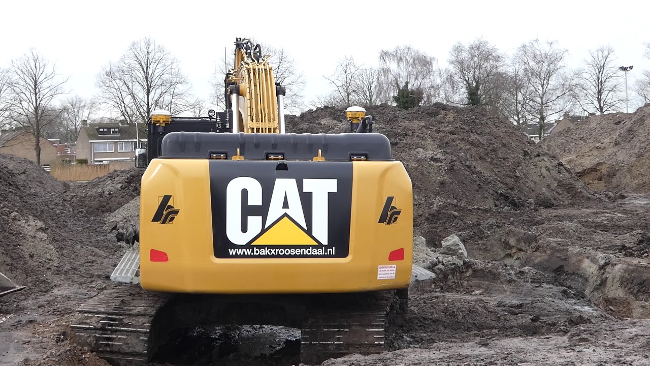 CATERPILLAR 326F DEMO ACTION - YouTube