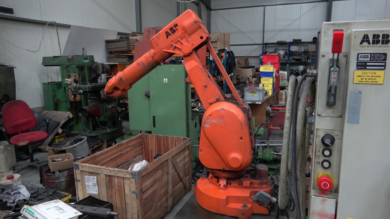 Robot ABB IRB 2000 S3 - YouTube