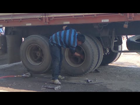 EN LA GOMERIA GOMA PINCHADA - YouTube