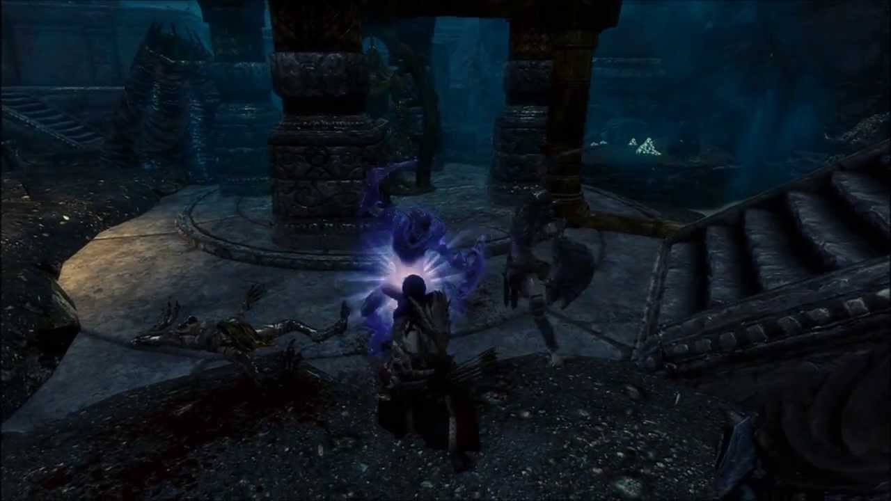 Skyrim : Combat Cross the Whip Battle Cross Action 2 - YouTube