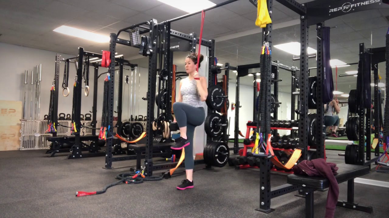 Single Arm Banded Pull Down + Reverse Lunge - YouTube