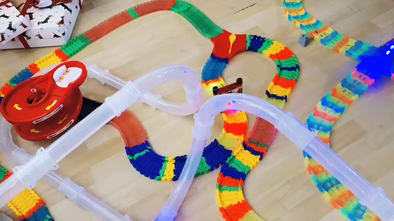 Track Set Glow Racer - Create A Road - Zoom Tubes Car Trax w Max C ...