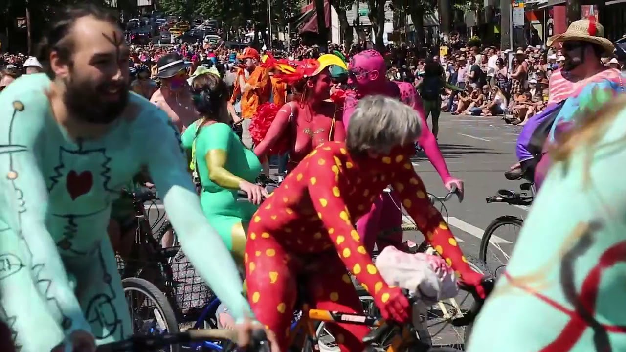 Solstice Cyclists Fremont Parade - YouTube