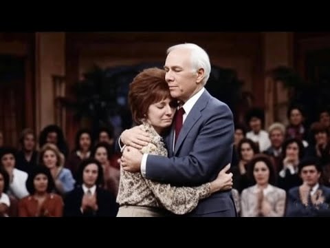 Johnny Carson STOPPED live TV show when guest started CRYING - what ...