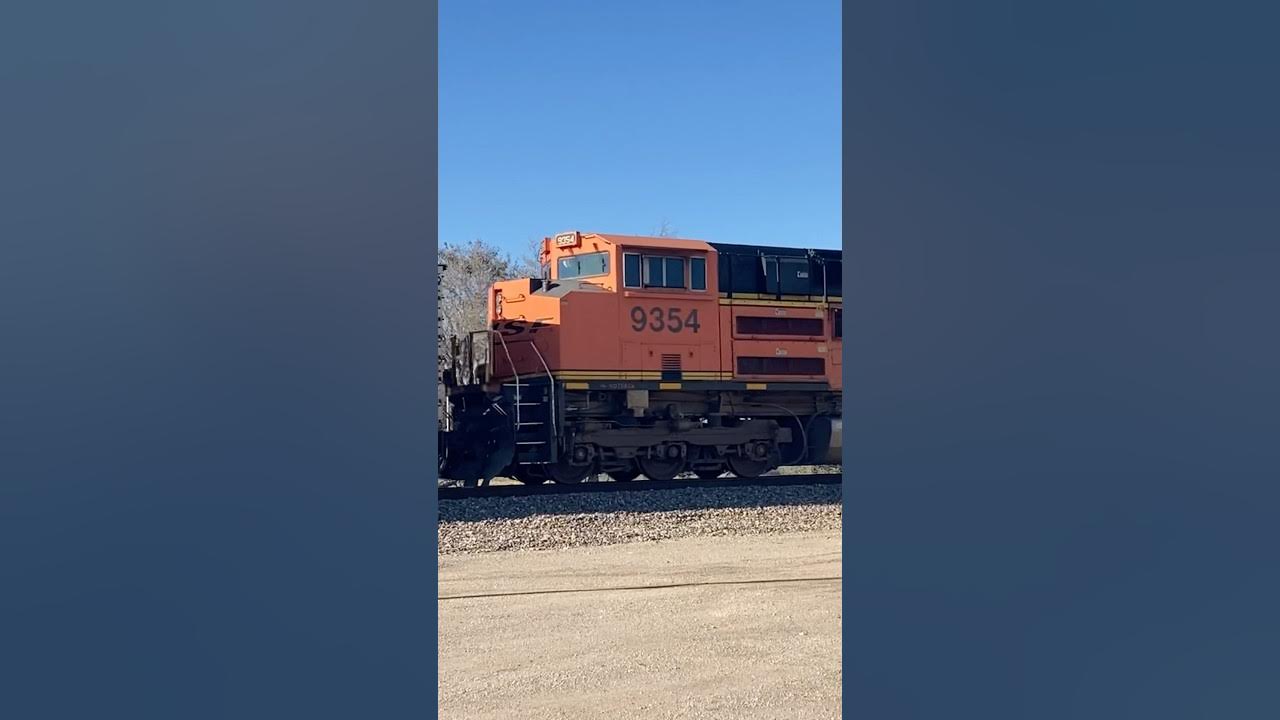 BNSF #9354 & #6252 (Avondale, Texas) - YouTube
