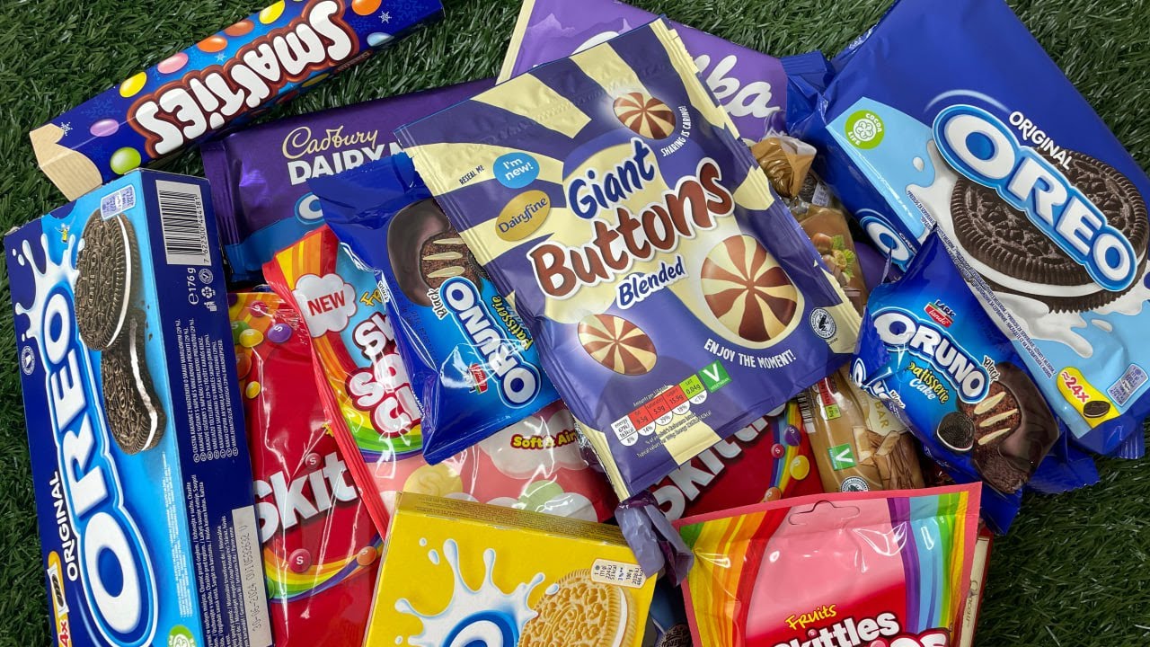 OREO & KINDER, ASMR unpacking candy - YouTube