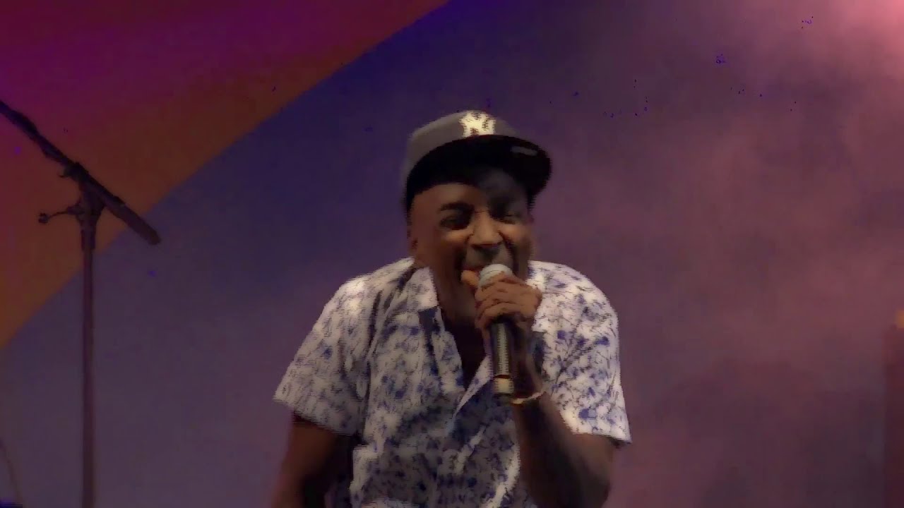 MC JANIK "ROOTS ROCK REGGAE MUSIC" Version Live - YouTube