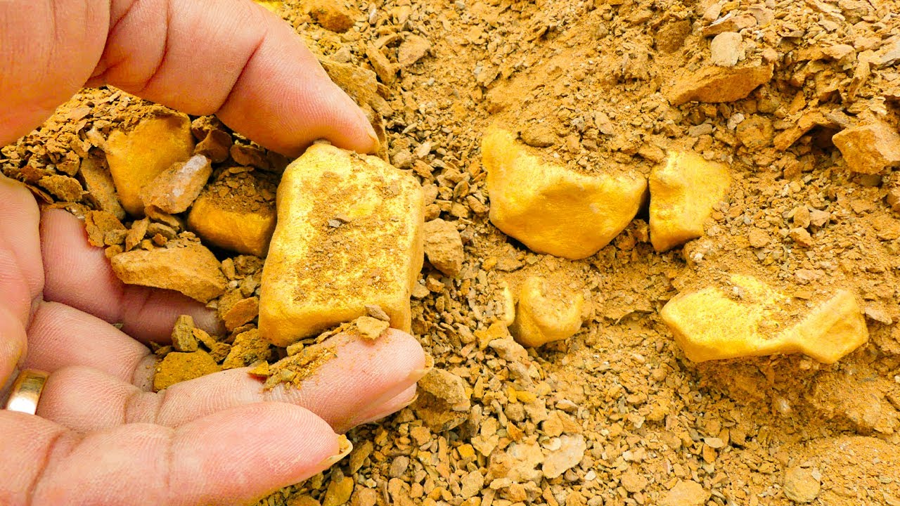 It's amazing! Digging for gold treasure at mountain by gold miner - YouTube
