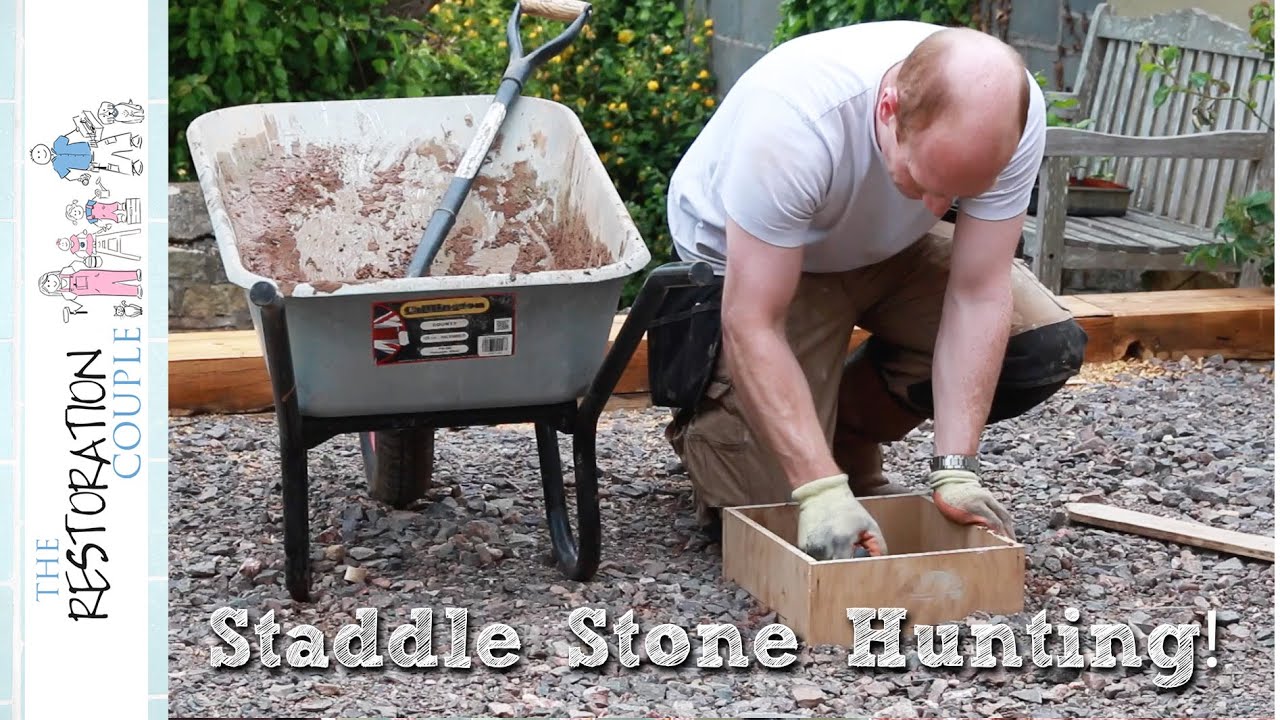 Preparing the Oak Timber Frame Footings | Staddlestones - YouTube