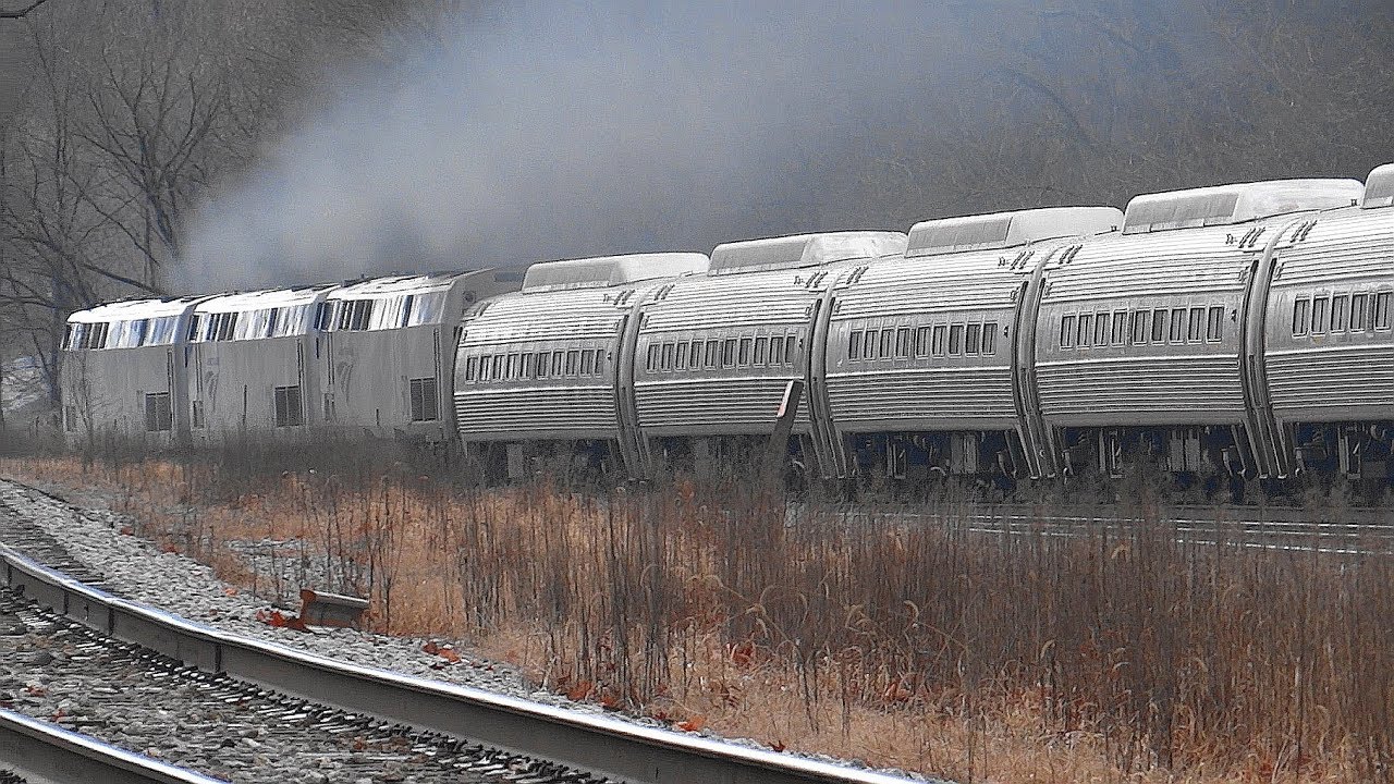 Amtrak Capitol Limited Hauls Old Budd SPV 2000 DMU Cars - YouTube