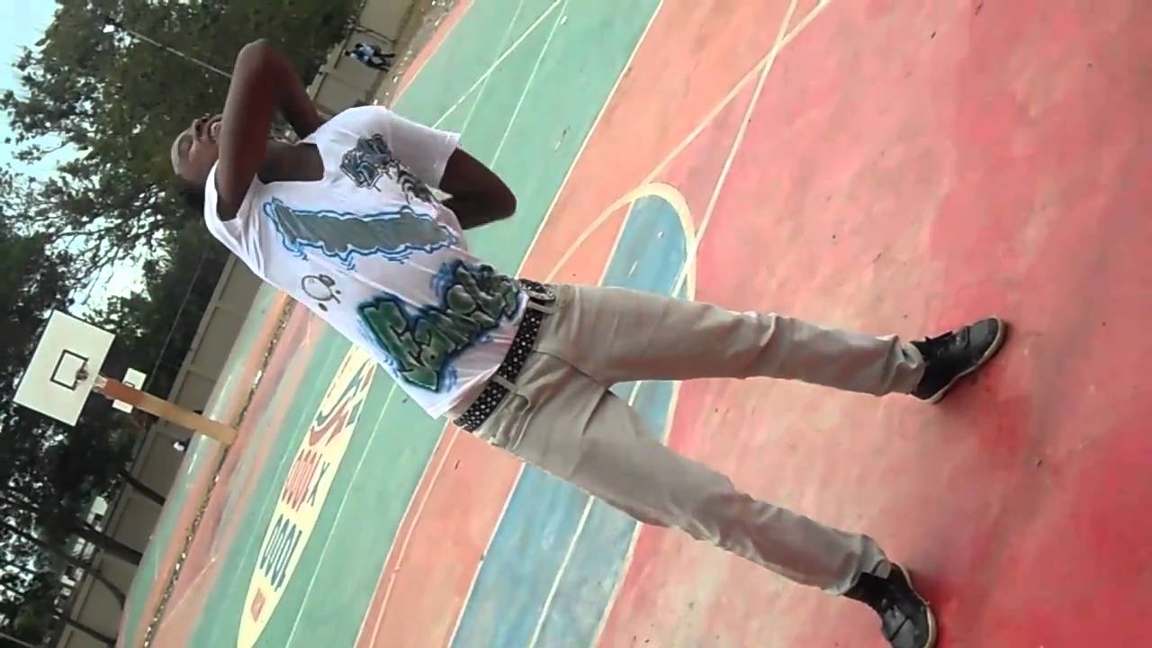 baile de dembow en el liceo - YouTube