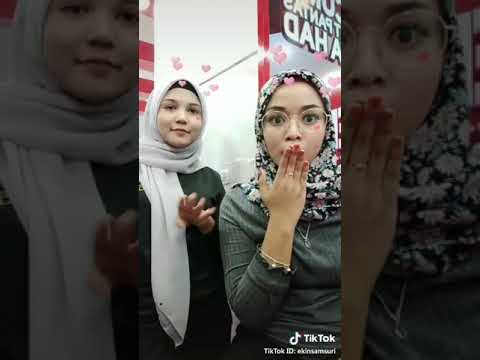 Gadis tiktok berhijap ekinsamsuri