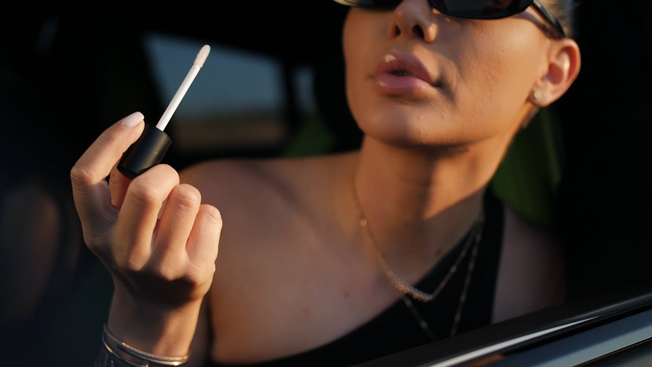 YENGES - Clear Lip Gloss - Give me a Kiss - YouTube