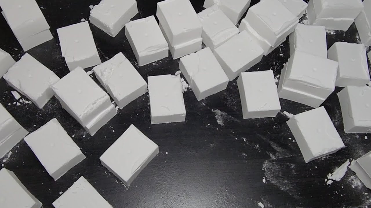 ASMR crunchy baking soda blocks - YouTube