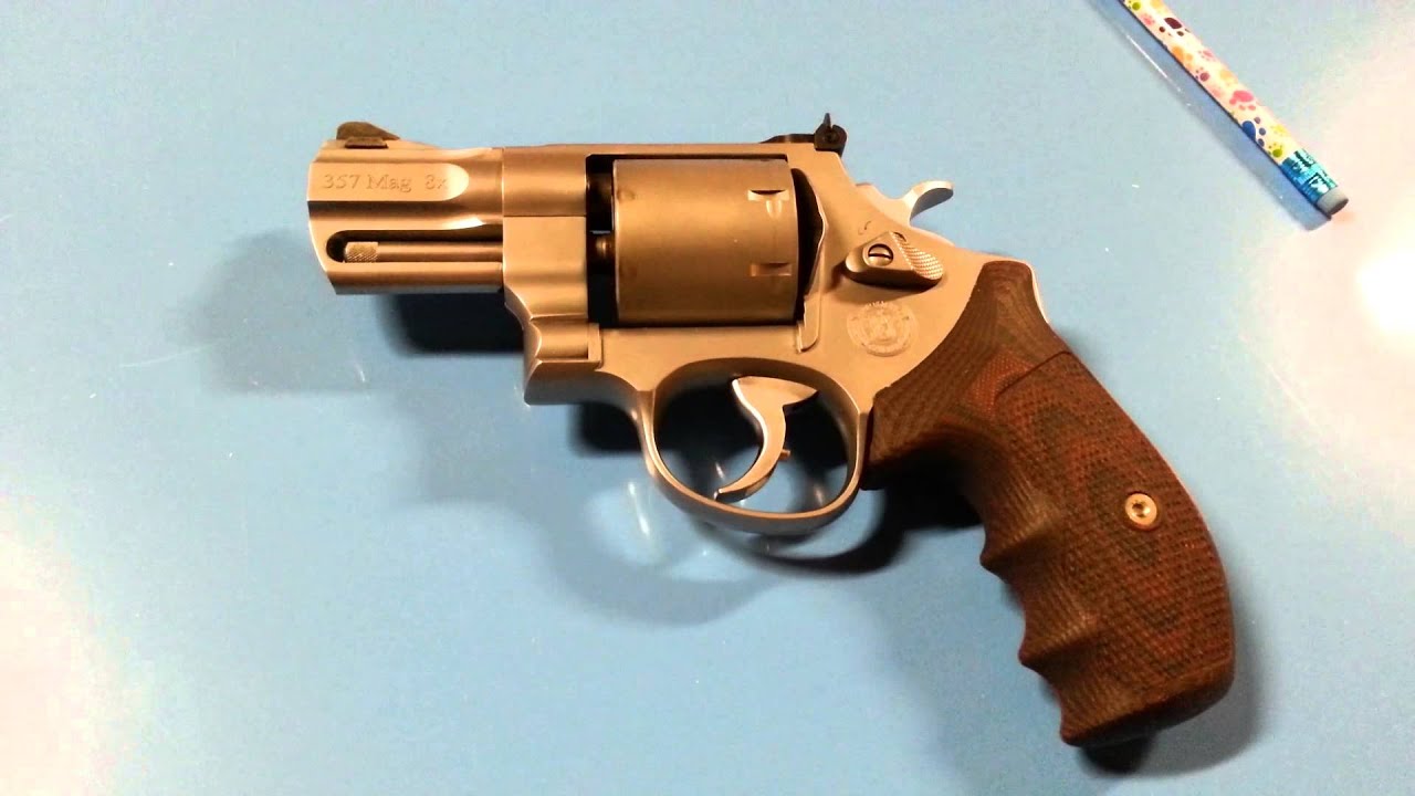 Smith and Wesson 627, 357 magnum from the performance center. - YouTube
